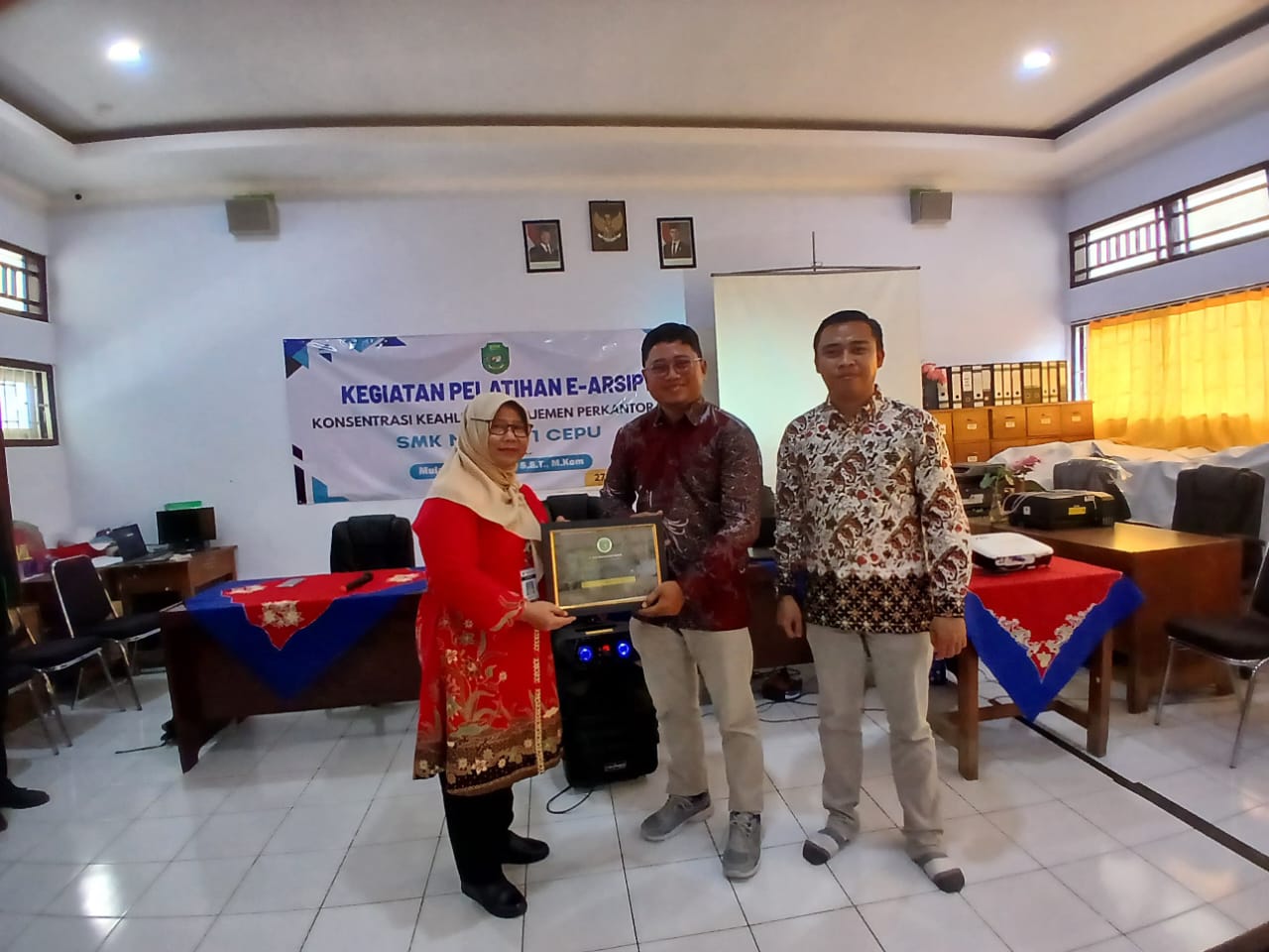 Pelatihan E-Arsip Digital di SMK Negeri 1 Cepu oleh Prodi Teknik Informatika UNUGIRI - Program ...